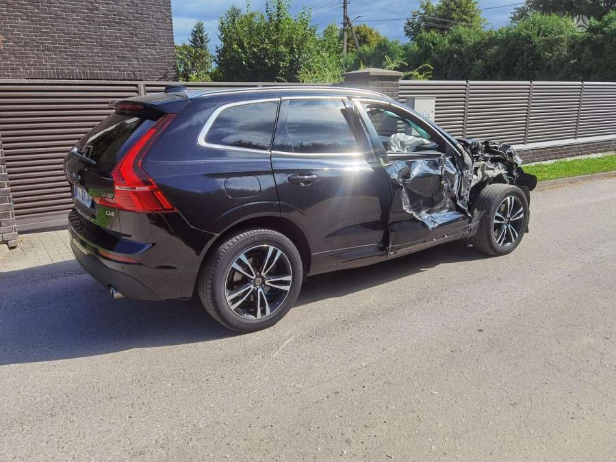 Черный Вольво ХС60 2019 в Каунас, объемом двигателя 1.97 л и пробегом 160 тыс. км за 11800 €, фото 24 на AUTOMOTO.COM.LV