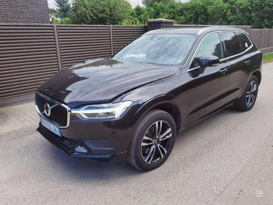 Black Volvo XC60 2019 in Kaunas, with an engine capacity of 1.97 L and mileage of 160 thousand km for 10500 €, photo 1 on AUTOMOTO.COM.LV