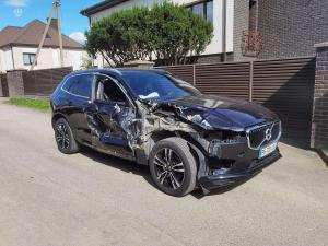 Black Volvo XC60 2019 in Kaunas, with an engine capacity of 1.97 L and mileage of 160 thousand km for 10500 €, photo 9 on AUTOMOTO.COM.LV
