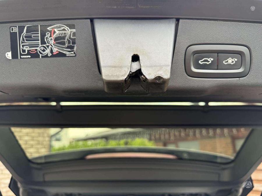 Melns Volvo XC60 2019 Kauņa, ar dzinēja tilpumu 1.97 L un nobraukumu 86 tūkst. km par 25500 €, foto 12 vietnē AUTOMOTO.COM.LV