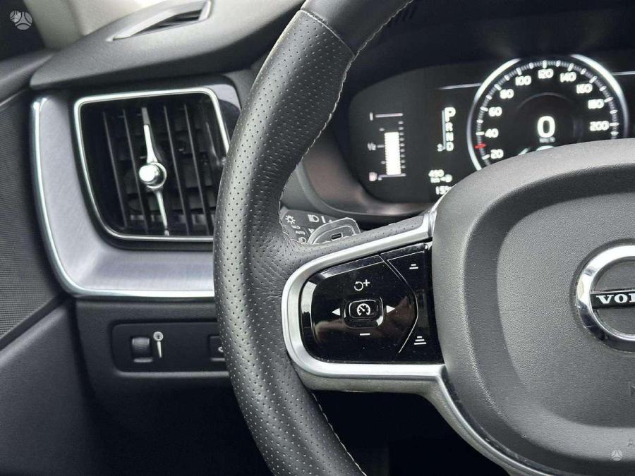 Melns Volvo XC60 2019 Kauņa, ar dzinēja tilpumu 1.97 L un nobraukumu 86 tūkst. km par 25500 €, foto 23 vietnē AUTOMOTO.COM.LV