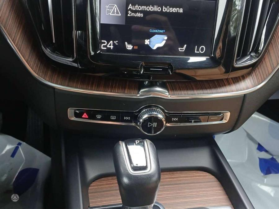 Melns Volvo XC60 2019 Viļņa, ar dzinēja tilpumu 2.00 L un nobraukumu 294 tūkst. km par 17790 €, foto 12 vietnē AUTOMOTO.COM.LV