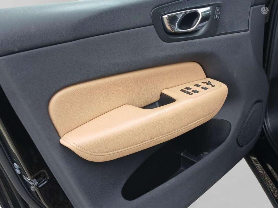 Melns Volvo XC60 2019 Viļņa, ar dzinēja tilpumu 2.00 L un nobraukumu 294 tūkst. km par 17790 €, foto 15 vietnē AUTOMOTO.COM.LV