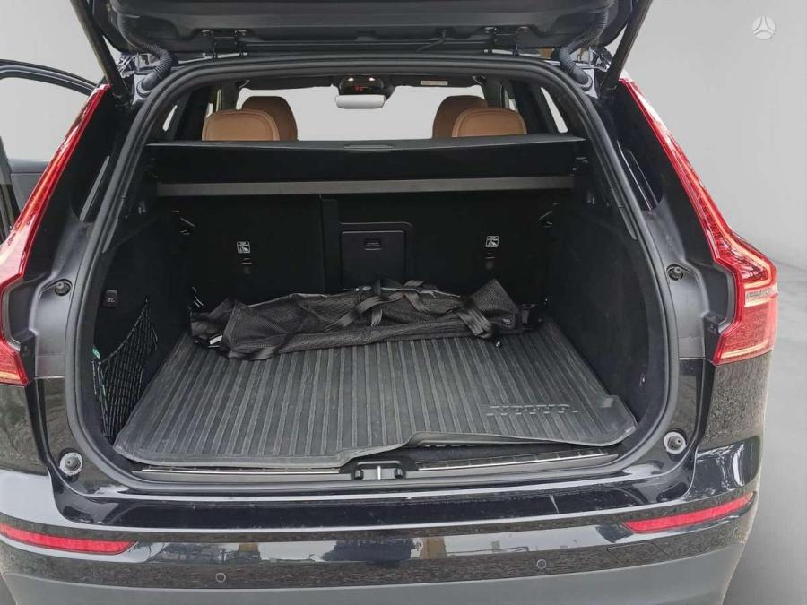 Melns Volvo XC60 2019 Viļņa, ar dzinēja tilpumu 2.00 L un nobraukumu 294 tūkst. km par 17790 €, foto 17 vietnē AUTOMOTO.COM.LV
