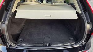 Black Volvo XC60 2019 in Panevezys, with an engine capacity of 1.97 L and mileage of 189 thousand km for 19301 €, photo 44 on AUTOMOTO.COM.LV