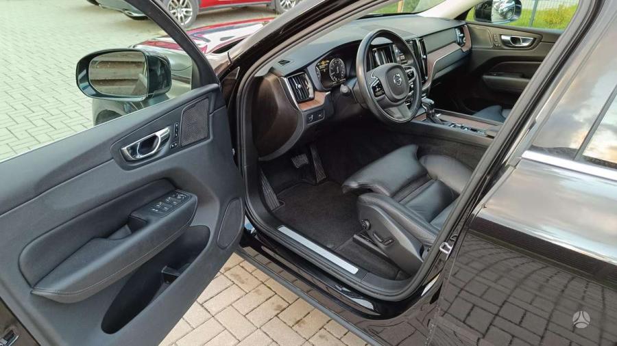 Melns Volvo XC60 2019 Klaipėda, ar dzinēja tilpumu 2.00 L un nobraukumu 129 tūkst. km par 22000 €, foto 20 vietnē AUTOMOTO.COM.LV