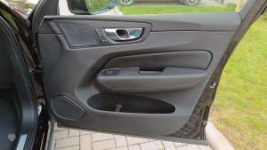 Melns Volvo XC60 2019 Klaipėda, ar dzinēja tilpumu 2.00 L un nobraukumu 129 tūkst. km par 22000 €, foto 34 vietnē AUTOMOTO.COM.LV