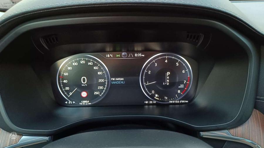 Melns Volvo XC60 2019 Klaipėda, ar dzinēja tilpumu 2.00 L un nobraukumu 129 tūkst. km par 22000 €, foto 45 vietnē AUTOMOTO.COM.LV