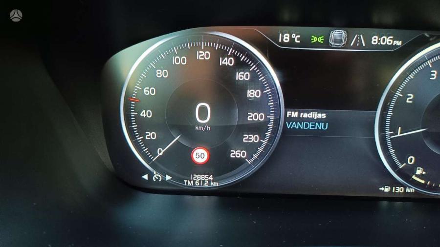 Melns Volvo XC60 2019 Klaipėda, ar dzinēja tilpumu 2.00 L un nobraukumu 129 tūkst. km par 22000 €, foto 46 vietnē AUTOMOTO.COM.LV