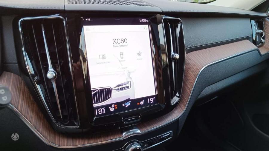 Melns Volvo XC60 2019 Klaipėda, ar dzinēja tilpumu 2.00 L un nobraukumu 129 tūkst. km par 22000 €, foto 47 vietnē AUTOMOTO.COM.LV