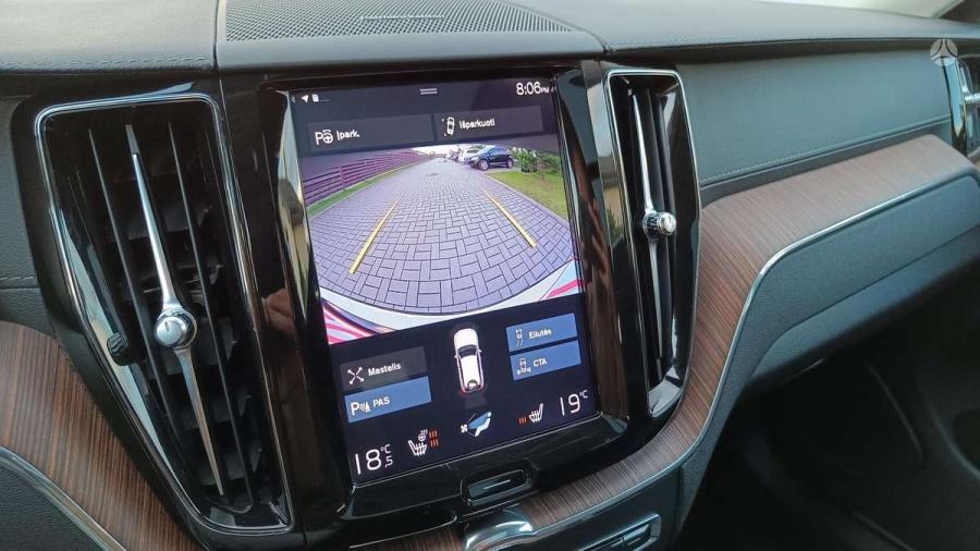 Melns Volvo XC60 2019 Klaipėda, ar dzinēja tilpumu 2.00 L un nobraukumu 129 tūkst. km par 22000 €, foto 48 vietnē AUTOMOTO.COM.LV