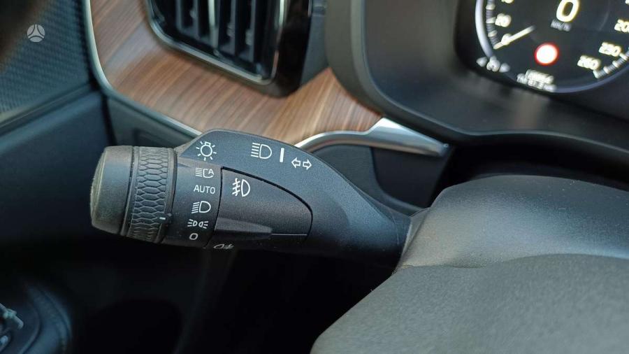 Melns Volvo XC60 2019 Klaipėda, ar dzinēja tilpumu 2.00 L un nobraukumu 129 tūkst. km par 22000 €, foto 52 vietnē AUTOMOTO.COM.LV