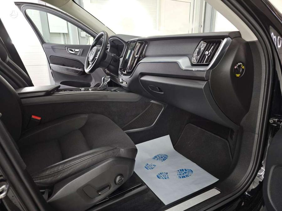 Melns Volvo XC60 2019 Mažeikiai, ar dzinēja tilpumu 2.00 L un nobraukumu 249 tūkst. km par 20500 €, foto 18 vietnē AUTOMOTO.COM.LV