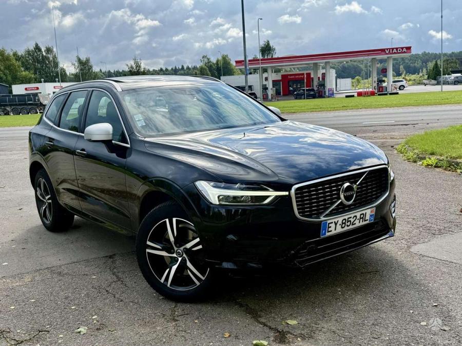 Black Volvo XC60 2019 in Taurage, with an engine capacity of 1.97 L and mileage of 120 thousand km for 21999 €, photo 6 on AUTOMOTO.COM.LV