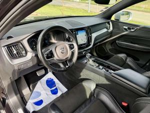 Black Volvo XC60 2019 in Taurage, with an engine capacity of 1.97 L and mileage of 120 thousand km for 21999 €, photo 11 on AUTOMOTO.COM.LV