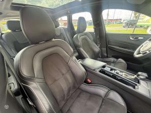 Black Volvo XC60 2019 in Taurage, with an engine capacity of 1.97 L and mileage of 120 thousand km for 21999 €, photo 13 on AUTOMOTO.COM.LV