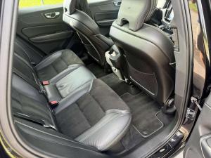 Black Volvo XC60 2019 in Taurage, with an engine capacity of 1.97 L and mileage of 120 thousand km for 21999 €, photo 14 on AUTOMOTO.COM.LV