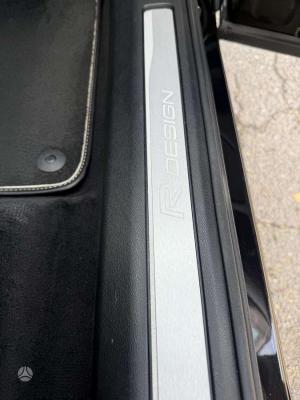 Black Volvo XC60 2019 in Taurage, with an engine capacity of 1.97 L and mileage of 120 thousand km for 21999 €, photo 17 on AUTOMOTO.COM.LV