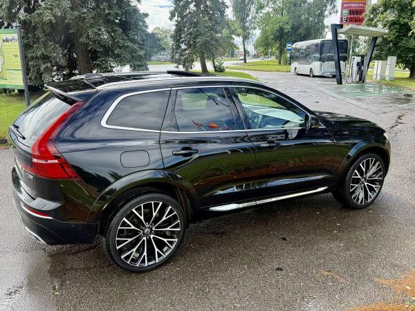 Black Volvo XC60 2019 in Taurage, with an engine capacity of 1.97 L and mileage of 220 thousand km for 19999 €, photo 7 on AUTOMOTO.COM.LV