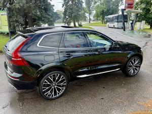 Black Volvo XC60 2019 in Taurage, with an engine capacity of 1.97 L and mileage of 220 thousand km for 19999 €, photo 7 on AUTOMOTO.COM.LV