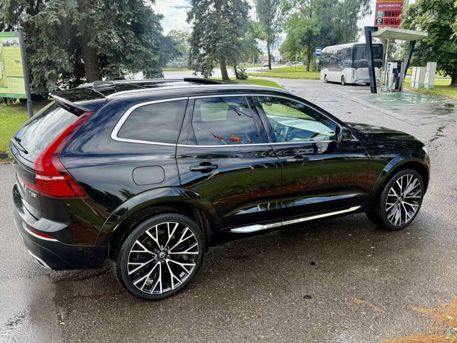 Black Volvo XC60 2019 in Taurage, with an engine capacity of 1.97 L and mileage of 220 thousand km for 19999 €, photo 7 on AUTOMOTO.COM.LV
