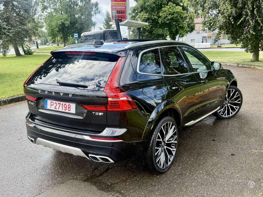 Black Volvo XC60 2019 in Taurage, with an engine capacity of 1.97 L and mileage of 220 thousand km for 19999 €, photo 8 on AUTOMOTO.COM.LV
