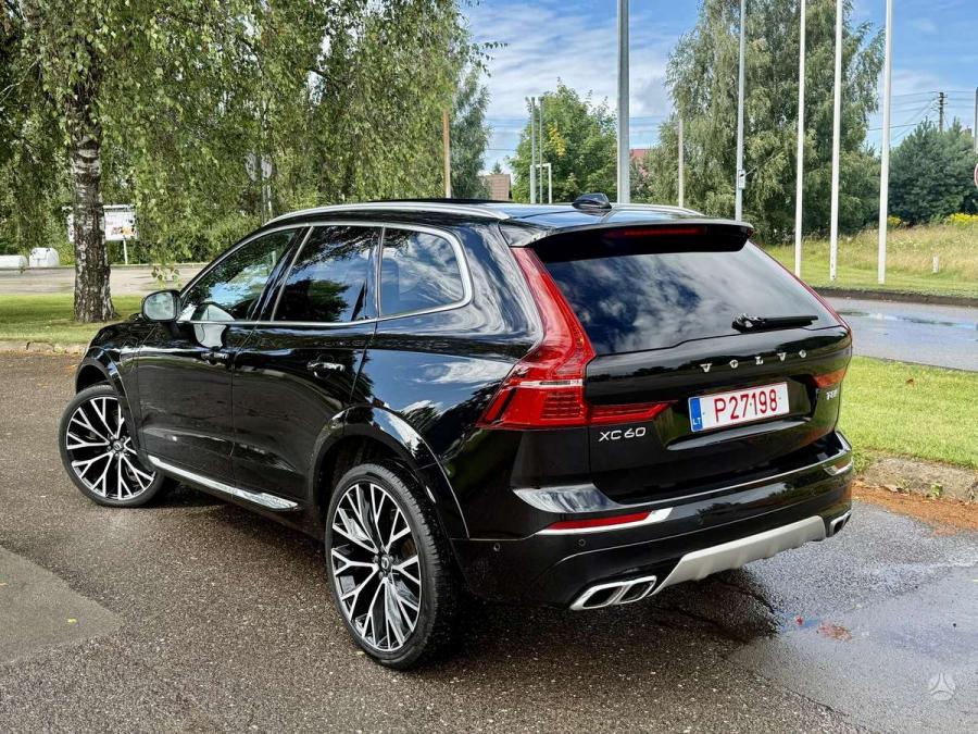 Black Volvo XC60 2019 in Taurage, with an engine capacity of 1.97 L and mileage of 220 thousand km for 19999 €, photo 10 on AUTOMOTO.COM.LV