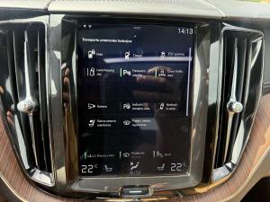 Black Volvo XC60 2019 in Taurage, with an engine capacity of 1.97 L and mileage of 220 thousand km for 19999 €, photo 29 on AUTOMOTO.COM.LV