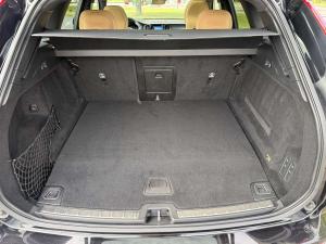 Black Volvo XC60 2019 in Taurage, with an engine capacity of 1.97 L and mileage of 220 thousand km for 19999 €, photo 36 on AUTOMOTO.COM.LV