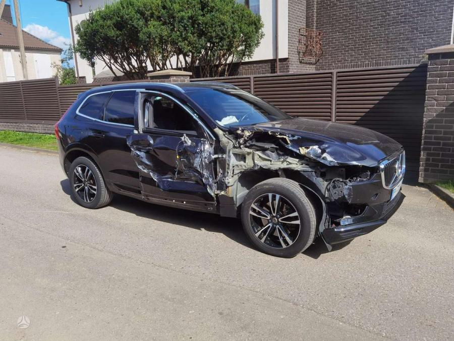 Melns Volvo XC60 2019 Kauņa, ar dzinēja tilpumu 1.97 L un nobraukumu 160 tūkst. km par 10200 €, foto 9 vietnē AUTOMOTO.COM.LV