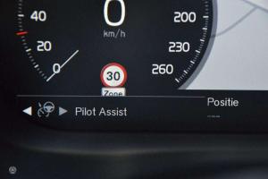 Melns Volvo XC60 2019 Kauņa, ar dzinēja tilpumu 2.00 L un nobraukumu 214 tūkst. km par 19999 €, foto 13 vietnē AUTOMOTO.COM.LV