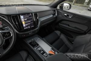 Melns Volvo XC60 2020 Rīga, ar dzinēja tilpumu 2.00 L un nobraukumu 174 tūkst. km par 24800 €, foto 19 vietnē AUTOMOTO.COM.LV