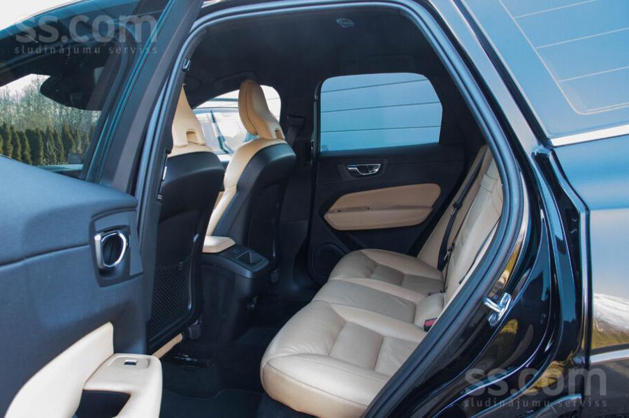 Melns Volvo XC60 2020 Tukums, ar dzinēja tilpumu 2.00 L un nobraukumu 197 tūkst. km par 26990 €, foto 11 vietnē AUTOMOTO.COM.LV