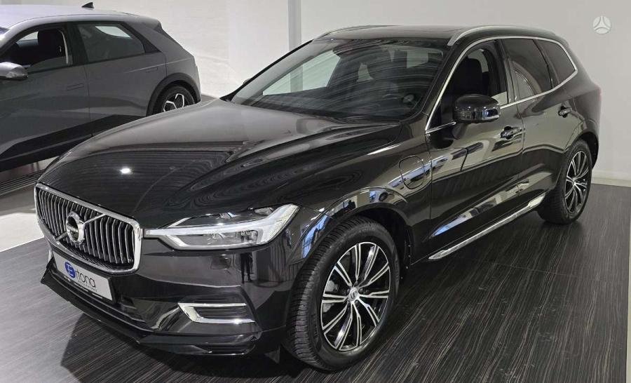 Melns Volvo XC60 2020 Šauļi, ar dzinēja tilpumu 1.97 L un nobraukumu 67 tūkst. km par 31500 €, foto 2 vietnē AUTOMOTO.COM.LV