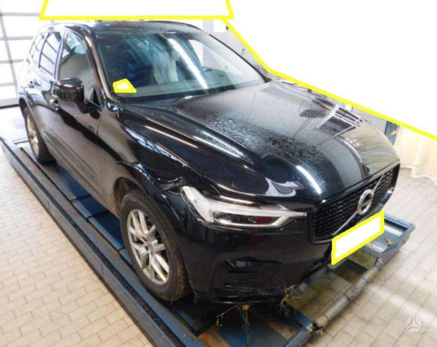 Black Volvo XC60 2020 in Siauliai, with an engine capacity of 1.97 L and mileage of 131 thousand km for 20900 €, photo 1 on AUTOMOTO.COM.LV