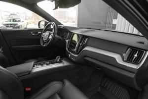 Melns Volvo XC60 2020 Viļņa, ar dzinēja tilpumu 2.00 L un nobraukumu 169 tūkst. km par 27000 €, foto 16 vietnē AUTOMOTO.COM.LV