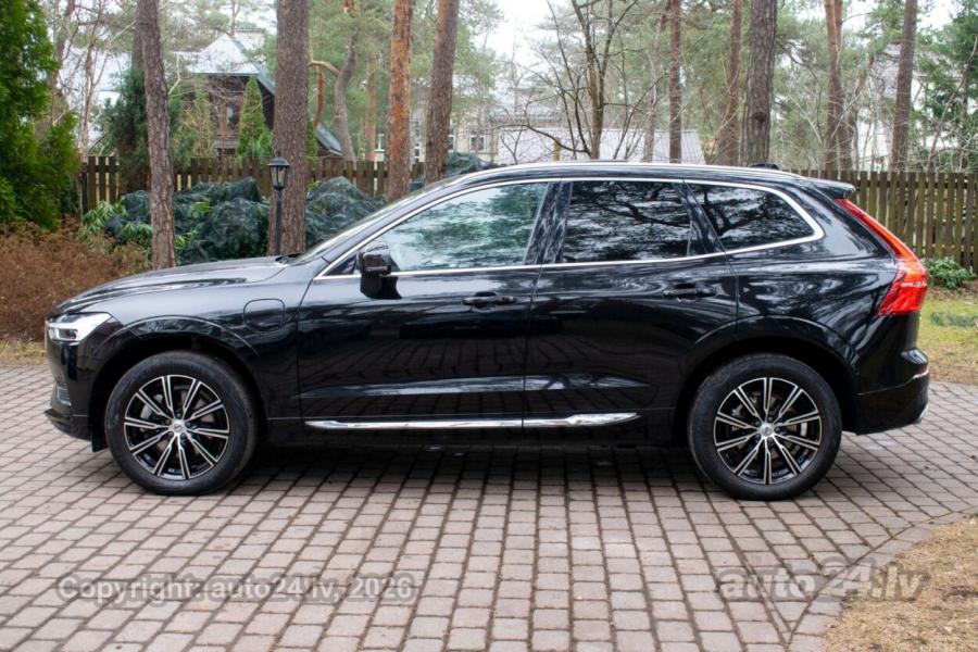 Black Volvo XC60 2020 in Tallinn, with an engine capacity of 2.00 L and mileage of 61 thousand km for 35990 €, photo 5 on AUTOMOTO.COM.LV