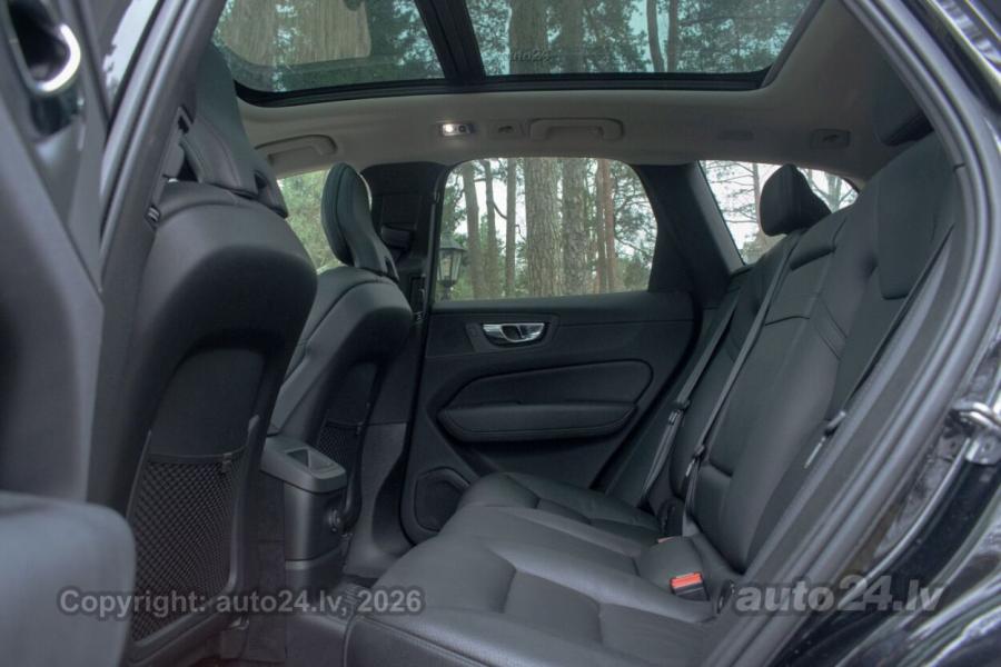 Black Volvo XC60 2020 in Tallinn, with an engine capacity of 2.00 L and mileage of 61 thousand km for 35990 €, photo 11 on AUTOMOTO.COM.LV
