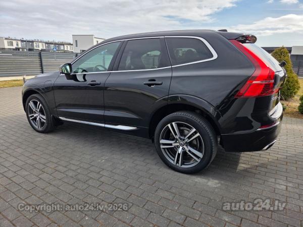 Melns Volvo XC60 2020 Tallina, ar dzinēja tilpumu 2.00 L un nobraukumu 122 tūkst. km par 34900 €, foto 3 vietnē AUTOMOTO.COM.LV