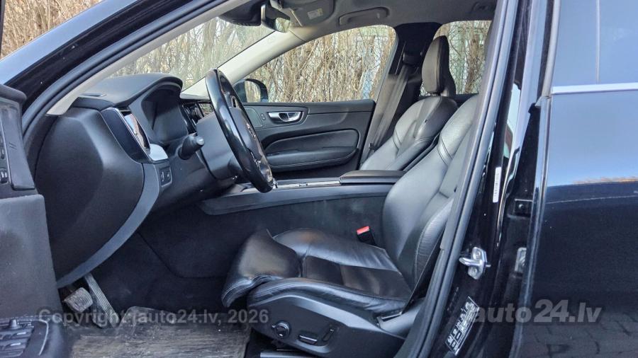 Melns Volvo XC60 2020 Tallina, ar dzinēja tilpumu 2.00 L un nobraukumu 116 tūkst. km par 30990 €, foto 24 vietnē AUTOMOTO.COM.LV