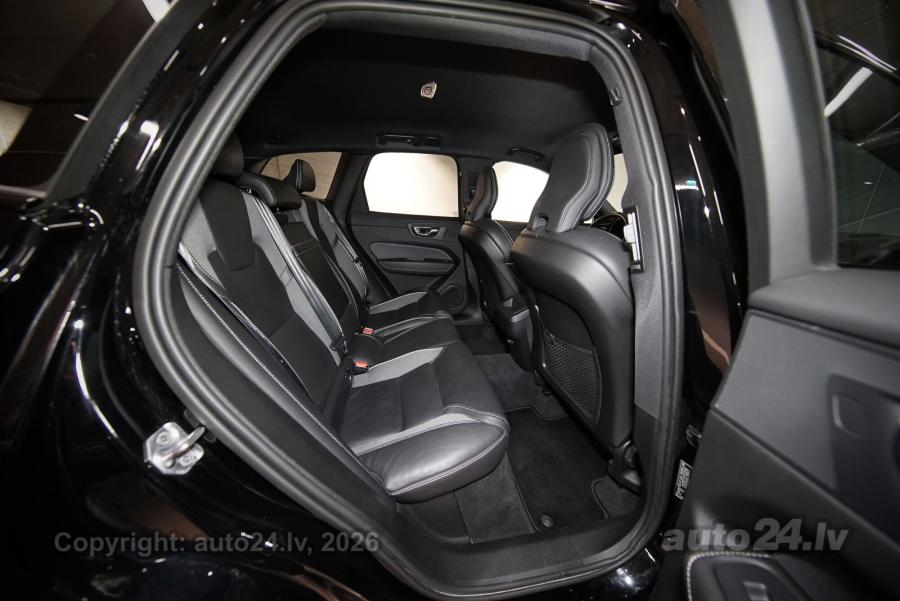 Melns Volvo XC60 2020 Tallina, ar dzinēja tilpumu 2.00 L un nobraukumu 146 tūkst. km par 24990 €, foto 13 vietnē AUTOMOTO.COM.LV