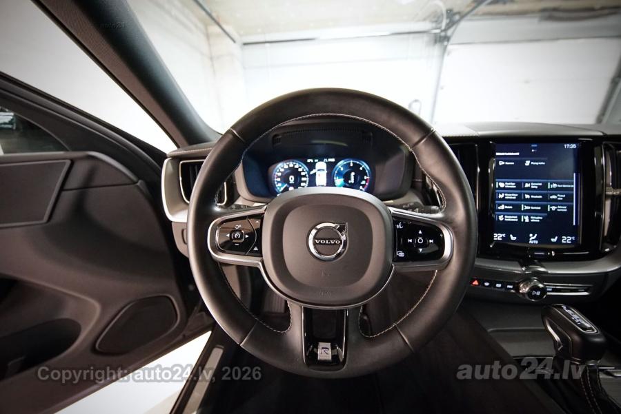 Melns Volvo XC60 2020 Tallina, ar dzinēja tilpumu 2.00 L un nobraukumu 146 tūkst. km par 24990 €, foto 16 vietnē AUTOMOTO.COM.LV