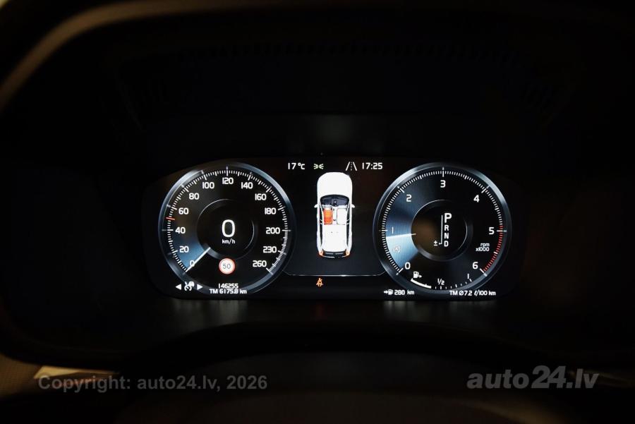 Melns Volvo XC60 2020 Tallina, ar dzinēja tilpumu 2.00 L un nobraukumu 146 tūkst. km par 24990 €, foto 17 vietnē AUTOMOTO.COM.LV