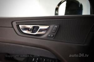 Melns Volvo XC60 2020 Tallina, ar dzinēja tilpumu 2.00 L un nobraukumu 146 tūkst. km par 24990 €, foto 19 vietnē AUTOMOTO.COM.LV