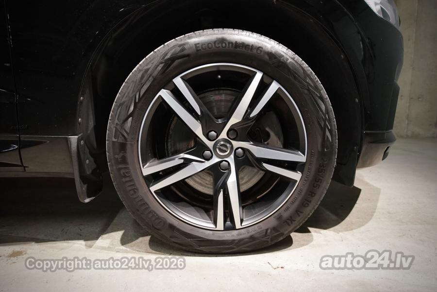 Melns Volvo XC60 2020 Tallina, ar dzinēja tilpumu 2.00 L un nobraukumu 146 tūkst. km par 24990 €, foto 23 vietnē AUTOMOTO.COM.LV