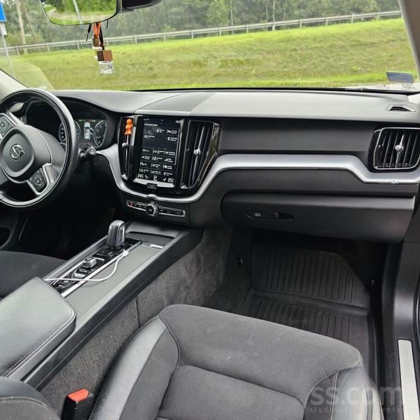 Black Volvo XC60 2020 in Jekabpils, with an engine capacity of 2.00 L and mileage of 199 thousand km for 19000 €, photo 10 on AUTOMOTO.COM.LV