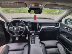 Black Volvo XC60 2020 in Riga, with an engine capacity of 2.00 L and mileage of 170 thousand km for 24450 €, photo 13 on AUTOMOTO.COM.LV