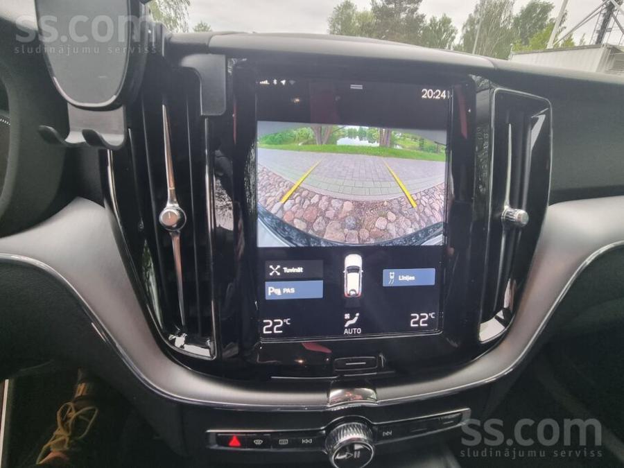Black Volvo XC60 2020 in Riga, with an engine capacity of 2.00 L and mileage of 170 thousand km for 24450 €, photo 16 on AUTOMOTO.COM.LV