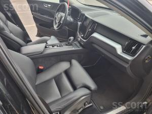 Black Volvo XC60 2020 in Riga, with an engine capacity of 2.00 L and mileage of 170 thousand km for 24450 €, photo 19 on AUTOMOTO.COM.LV