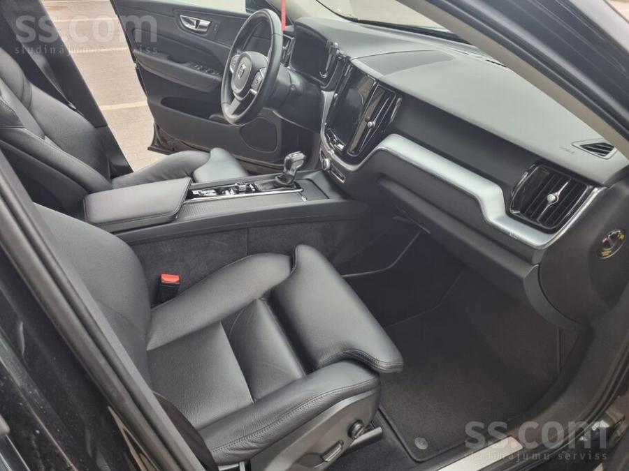 Black Volvo XC60 2020 in Riga, with an engine capacity of 2.00 L and mileage of 170 thousand km for 24450 €, photo 19 on AUTOMOTO.COM.LV